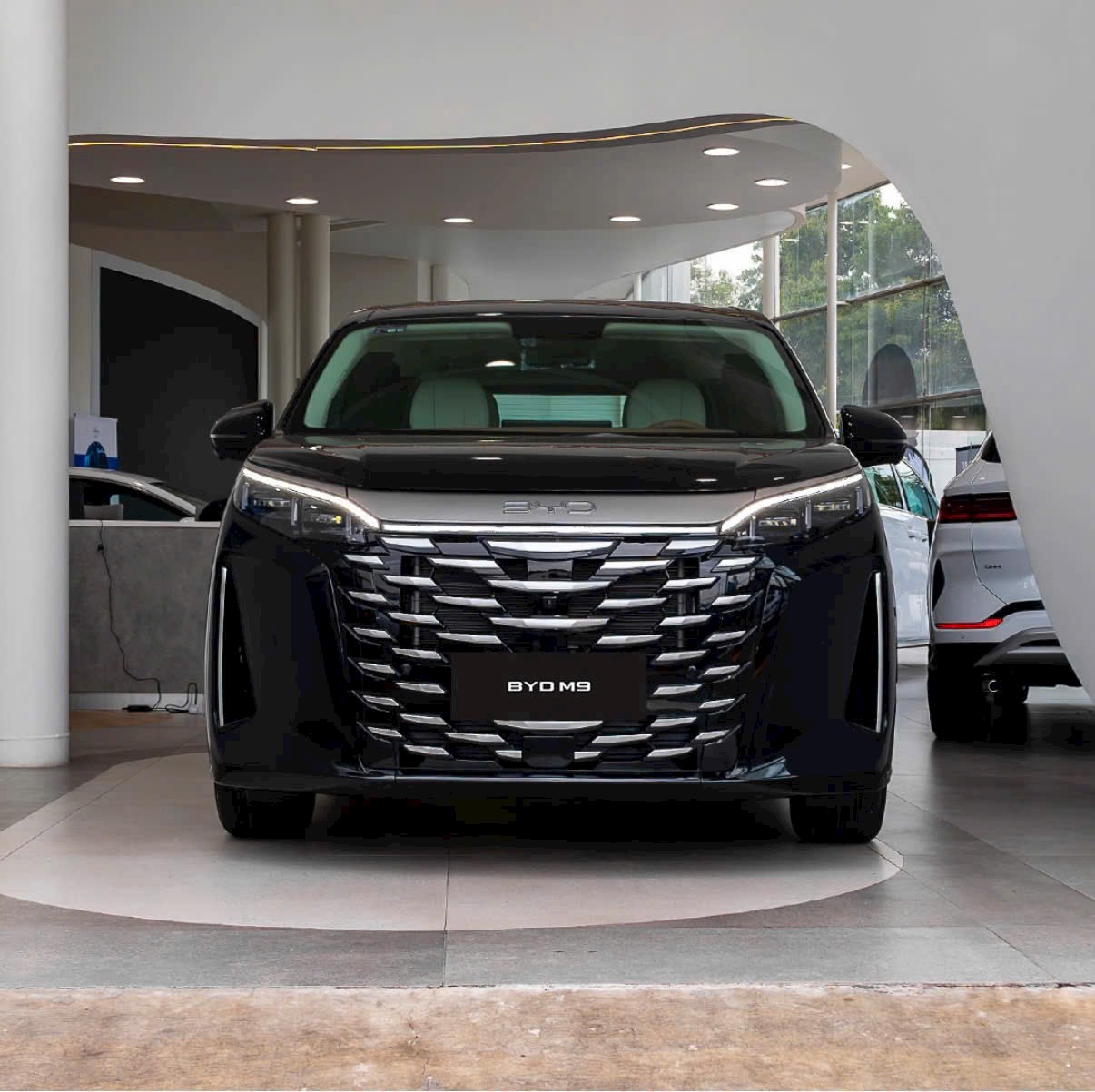 Giá lăn bánh BYD M9 2025: MPV Hybrid DM-i cao cấp từ 1,999 tỷ tại Việt Nam